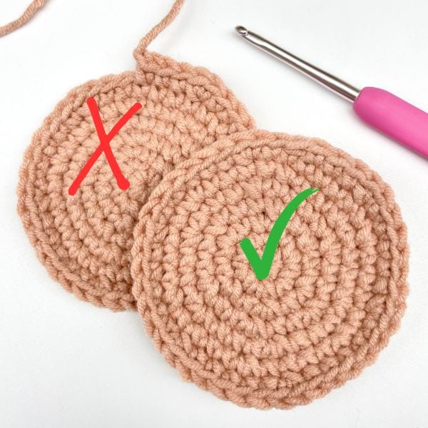 How to Crochet an Invisible Decrease for Amigurumi (Right Handed ...